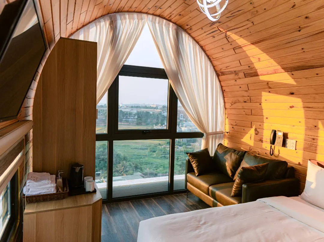 Luckystar Hotel - Pleiku