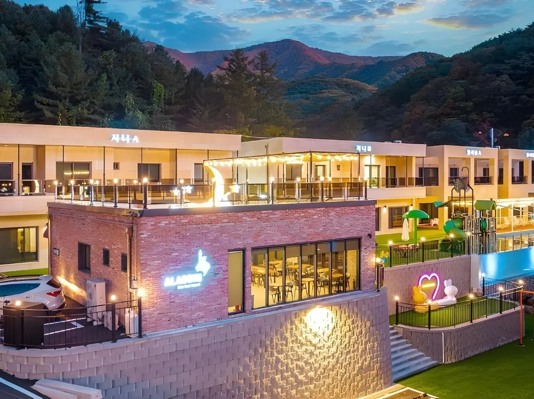 Gapyeong Thealadin Kids Poolvilla - Icheon