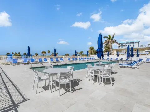 Treasure Island Ocean Club - Floride
