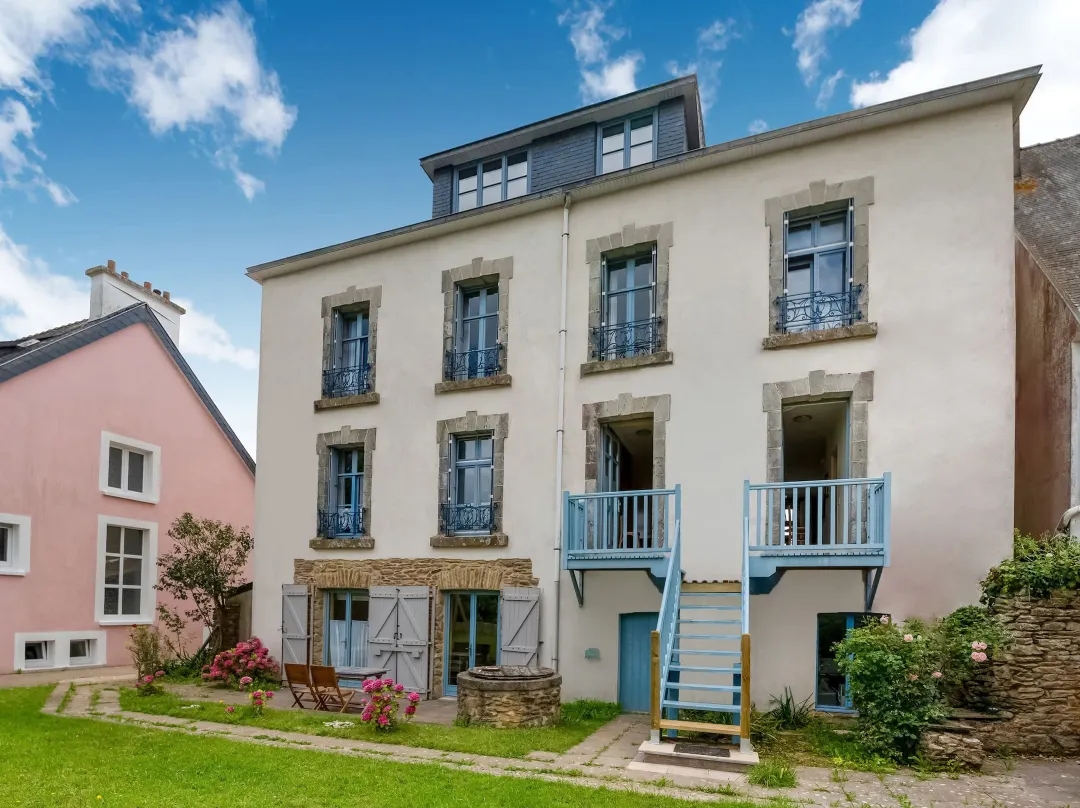 Ancienne Gendarmerie With Sea Views - Guidel