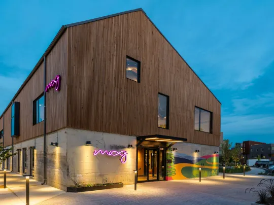 Moxy Fayetteville - Fayetteville, AR