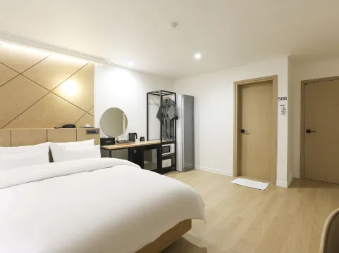 Brown Dot Hotel Gumi Okgye - Gumi-si