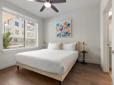 Modern 2br Poolside Patio Suite In North Austin - Austin