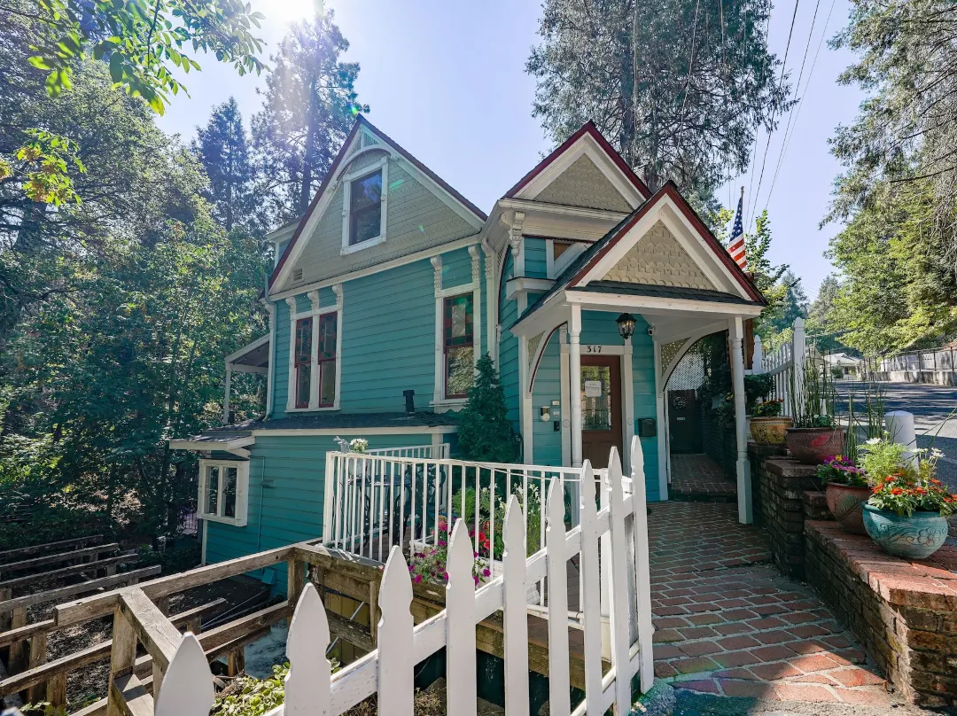 Flume's End - Nevada City, CA