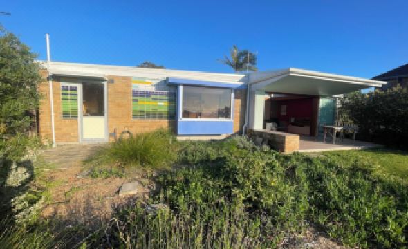 Bundeena Bush + Bird House. Full frontage to the Royal National Park ...