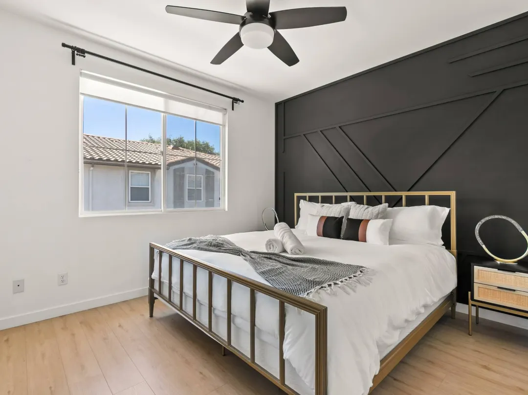 Heart Of Carlsbad 2 Bed 2 Bath With Pool + Hot Tub - Encinitas, CA