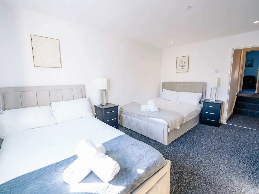 Stylish 2-bed Cardiff Home - Walk To City Centre - Cardiff