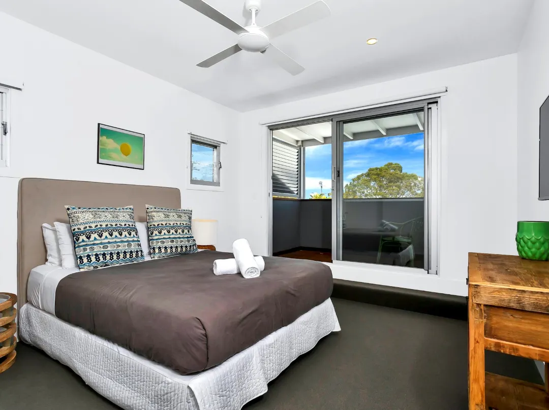 Luxico's Stonecutters 2 - In The Heart Of Town - Byron Bay