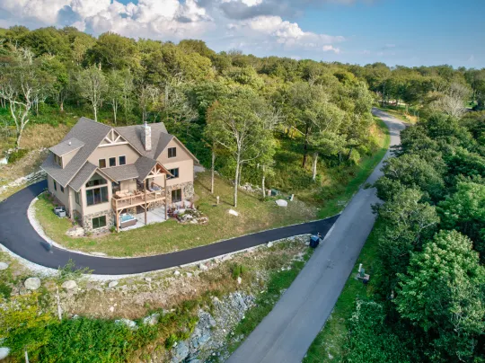 Hot Tub, Game Room, And Stunning Vistas - Gorgeous Mountain Haven - Sugar Mountain, NC