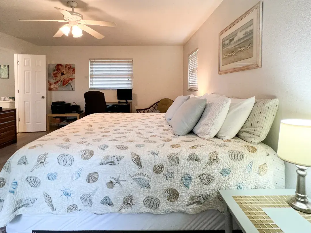 Coastal Chic Escape With Stunning Bay Views - Inviting Beach Haven - Madeira Beach
