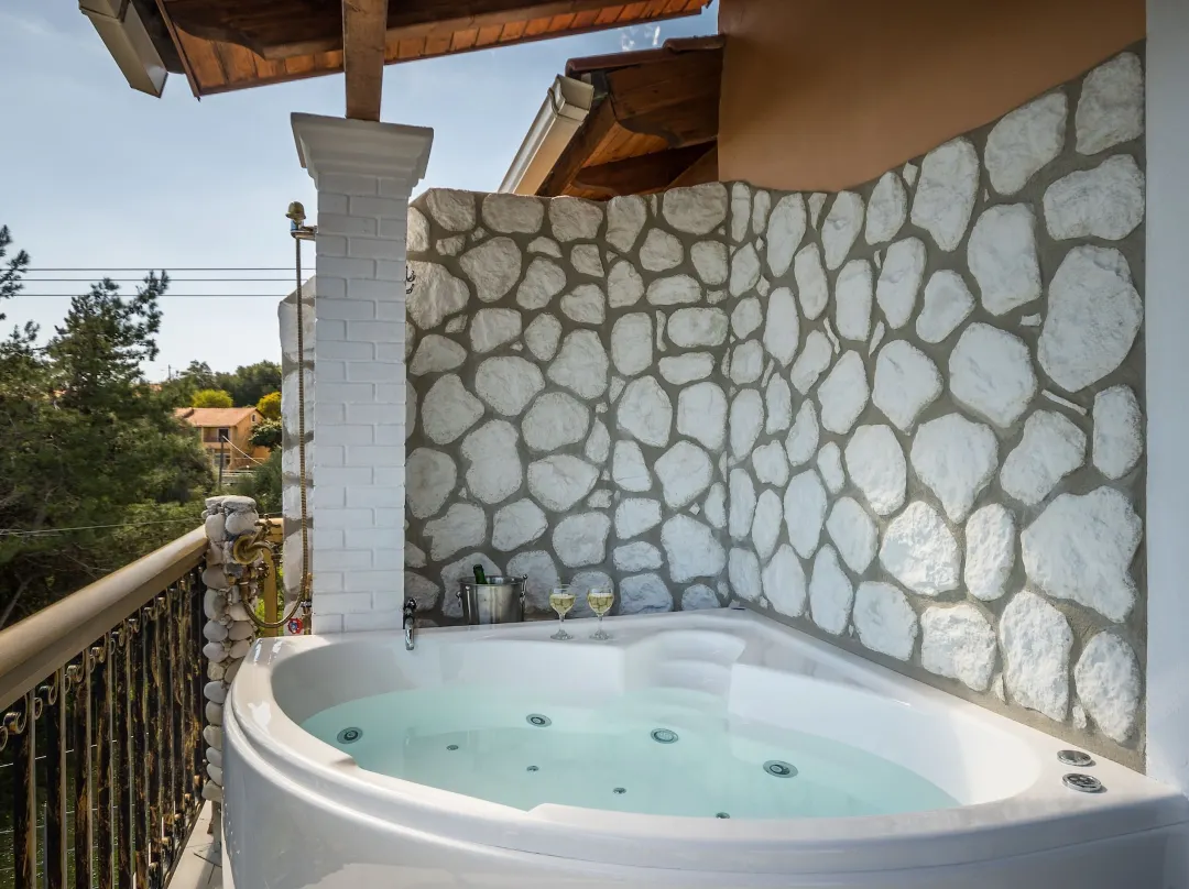 Aloe Apartments With Private Spa Tub By Konnect - Griechenland