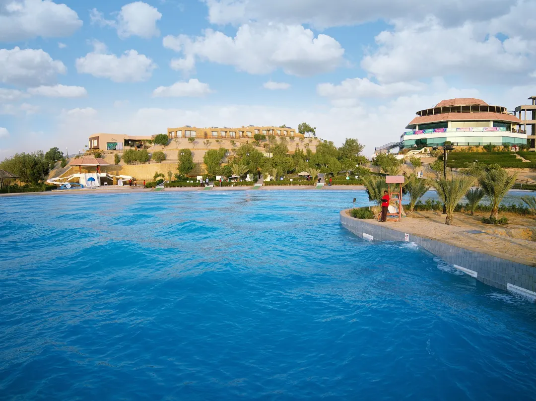 Dreamworld Resort, Hotel & Golf Course - Karachi