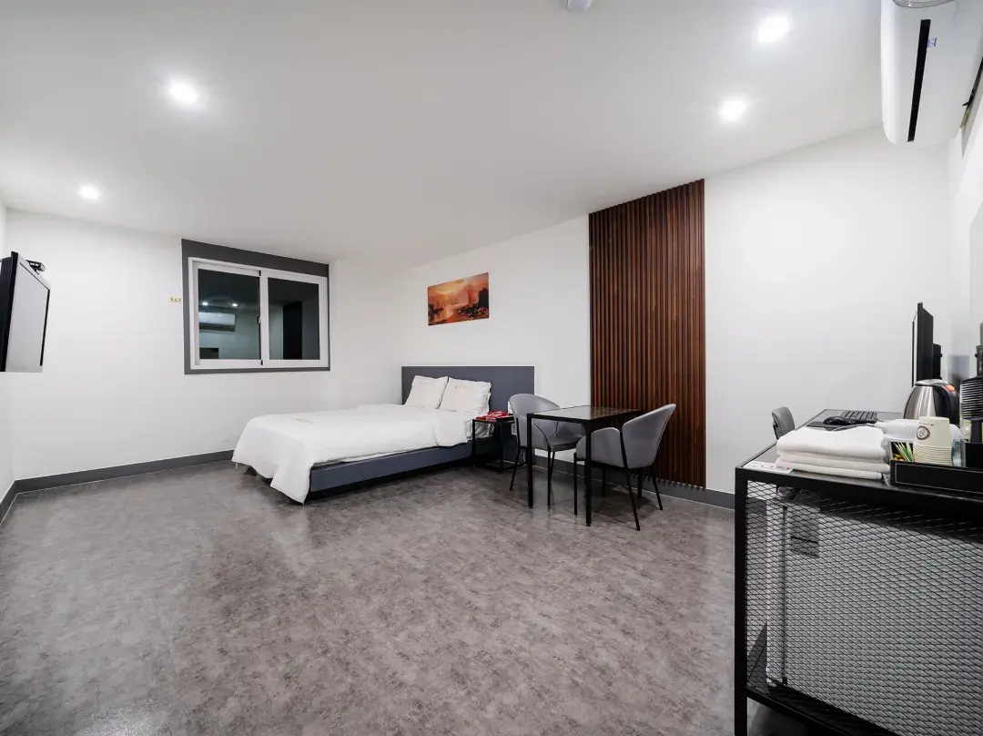 Donghae Shine - Donghae-si