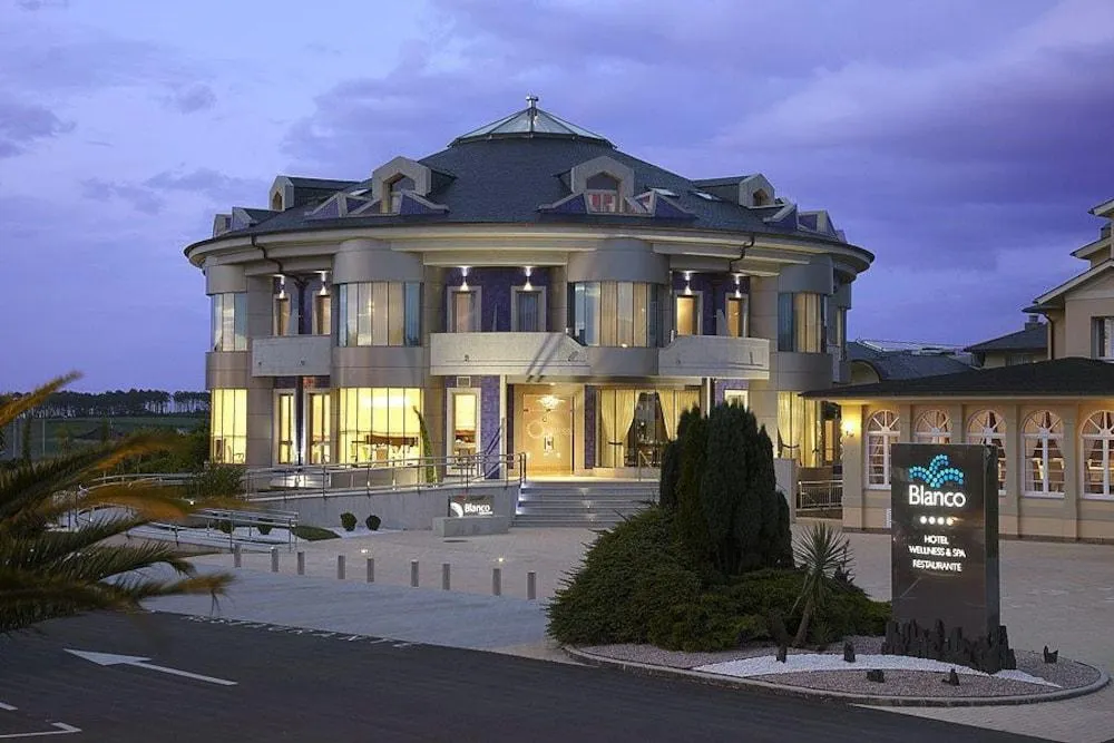 Blanco Hotel - Navia