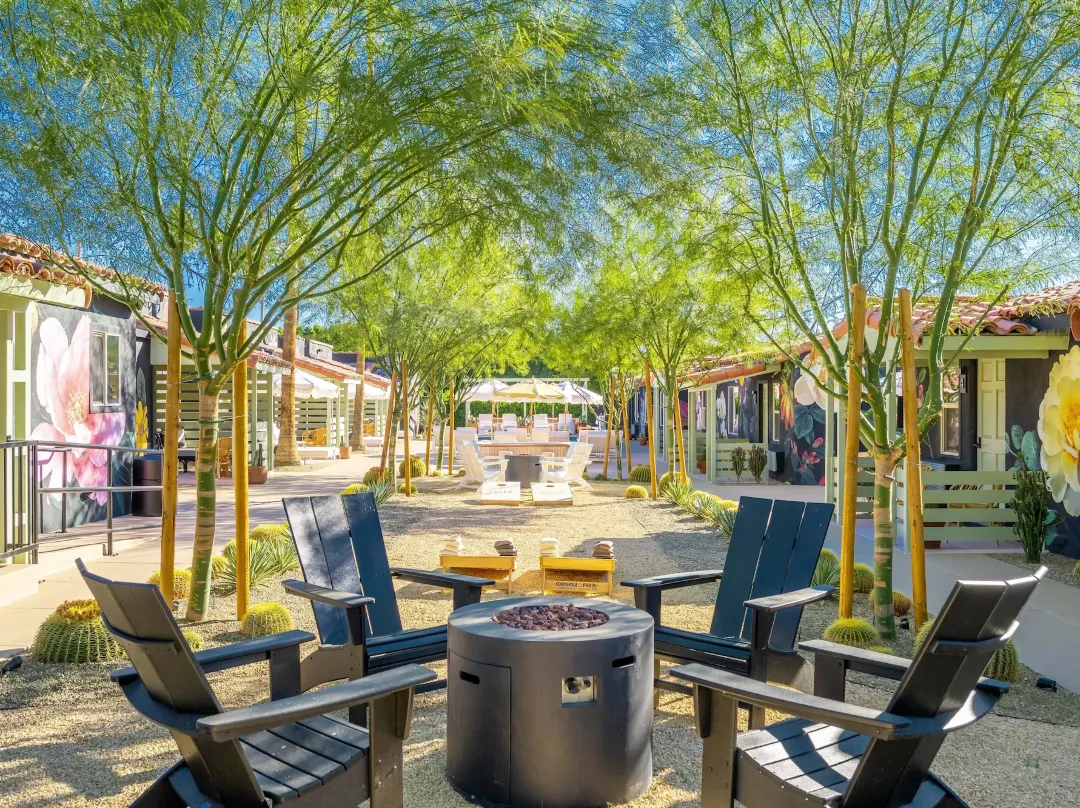 Fleur Noire Hotel - Palm Springs, CA