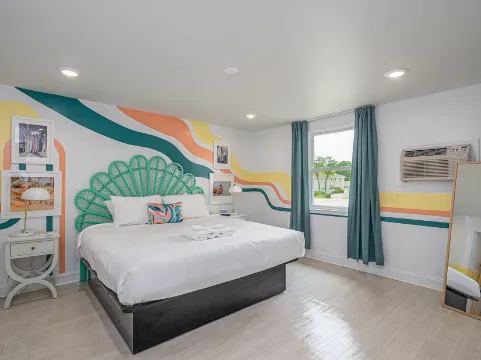 Royal Palms Motel - Tybee Island, GA