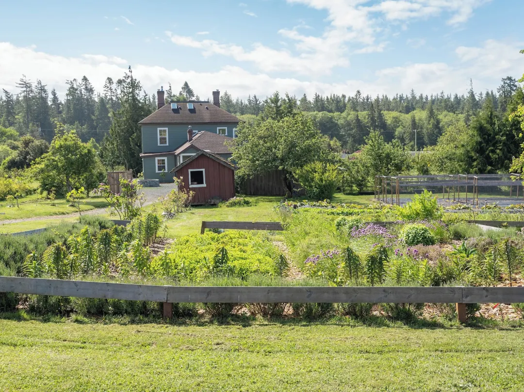 Woodside Farm Country Inn - Vancouver Island
