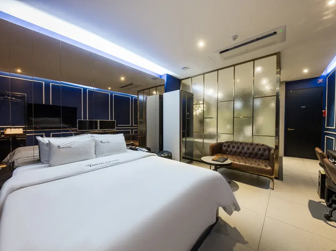 Cheonan La Tree Hotel - 공주시