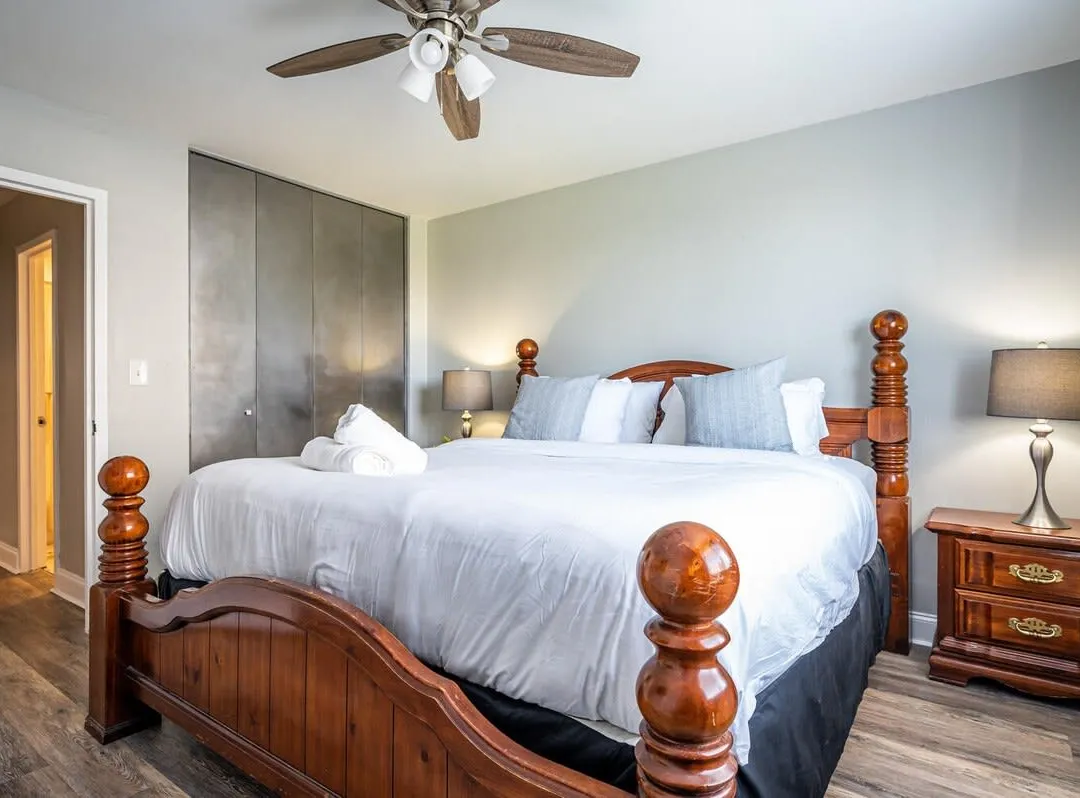 Luxurious Stay With Seasonal Pool - Charming City Escape - Atlanta, GA