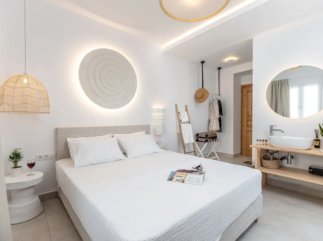 Golden Bird's - Naxos