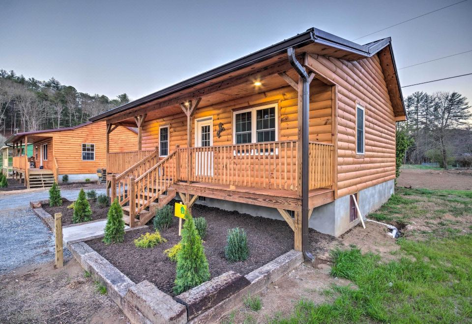 Fire Pit: Cozy Bryson City Cabin on Tuck River, Bryson City - 2025 ...