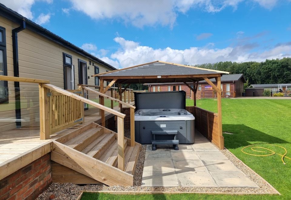 Remarkable 2-Bed Luxury Lodge in Routh with Hottub,Routh - Updated 2024 ...