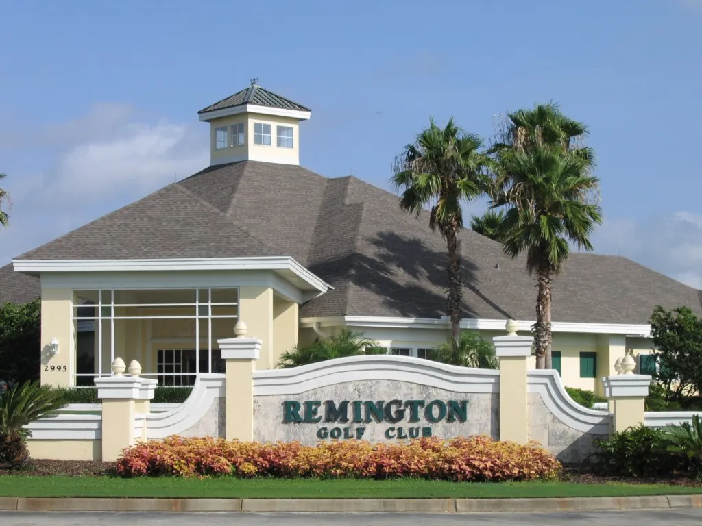 Beautiful 2 Storey 4 Bed Pool Home With Lake View - St. Cloud, FL