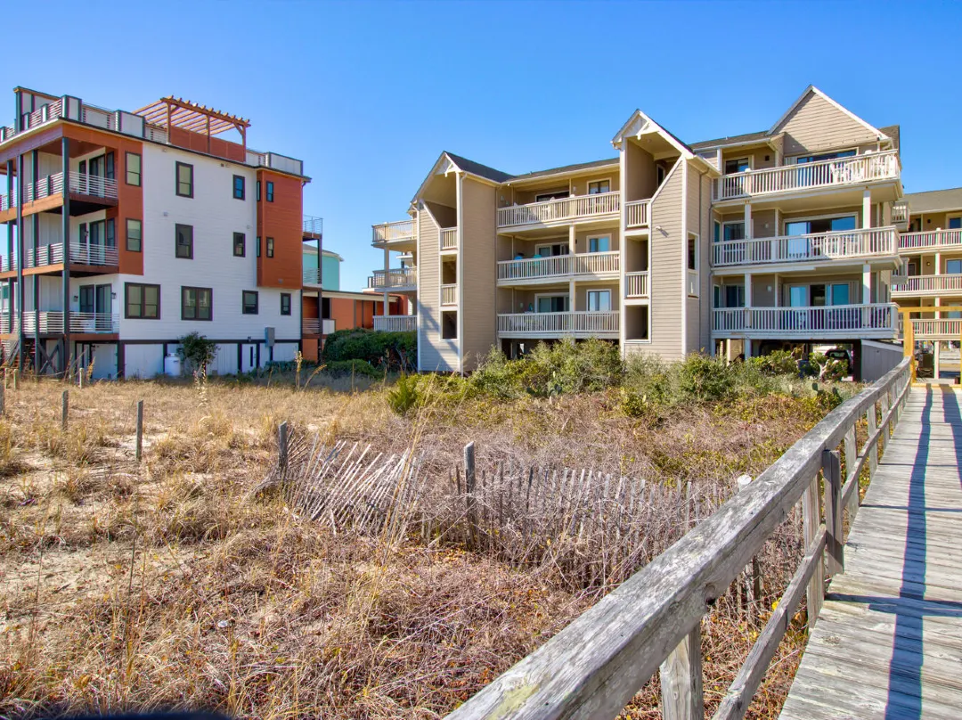 Oceanview Balconies And Seasonal Pool - Cozy Coastal Retreat - Bald Head Island, NC