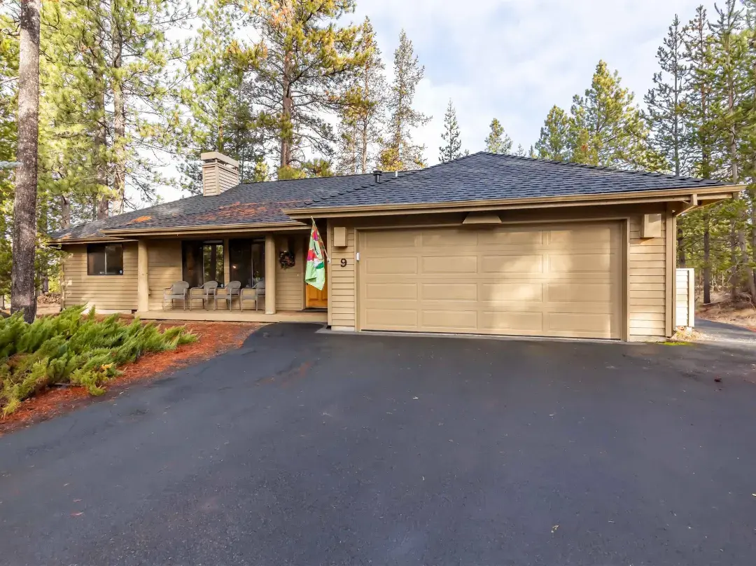 Private Hot Tub And Scenic Forest Views - Tranquil Retreat - Sunriver, OR