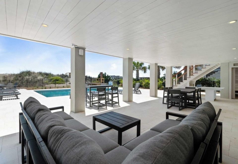 712 Ocean Blvd by Avantstay Luxe Beach House w/ Pool, Game Zone, Beach ...