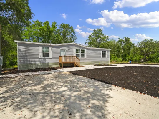 Charming Escape With Fenced Backyard And Bbq Grill - Beautiful Haven - Holiday, FL