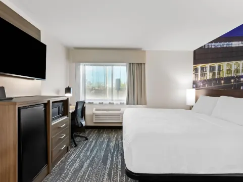 Clarion Pointe - Milwaukee, WI