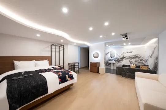 Jeonju Edge Hotel - Jeonju-si