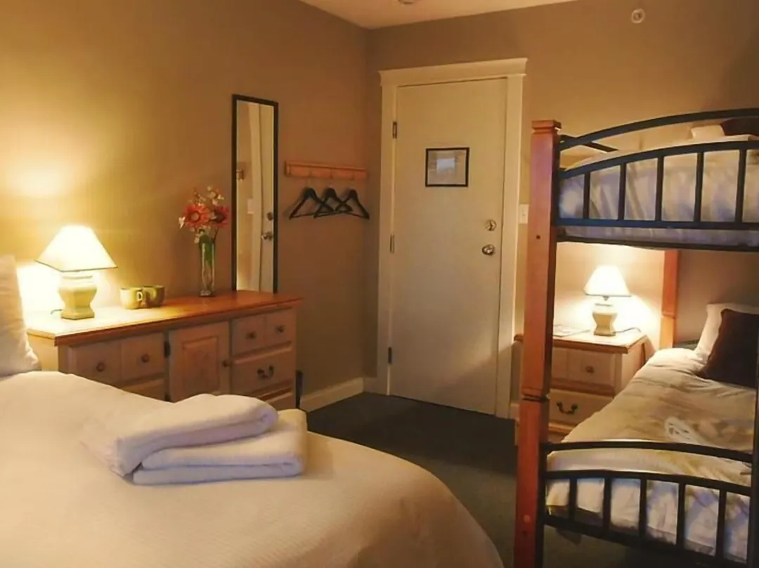 Painted Turtle Guesthouse - Nanaimo