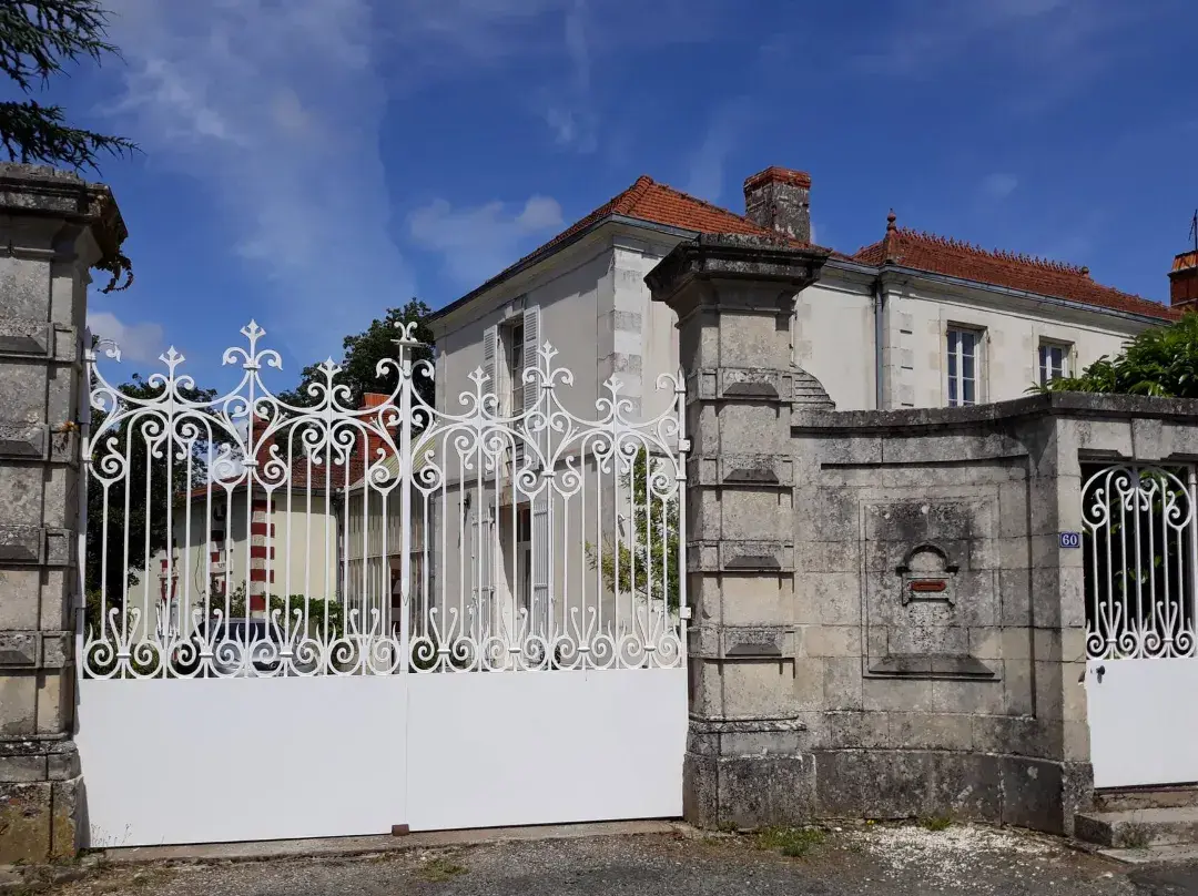 L'entrée Du Chateau 1 - Charente-Maritime