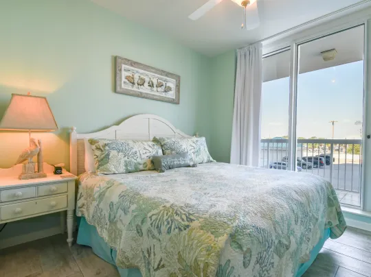 Breathtaking Gulf Views And Spacious Balcony - Elegant Beachfront Retreat - Destin, FL