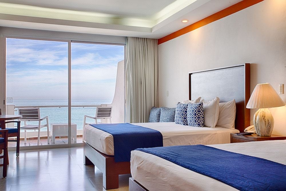 The Paramar Beachfront Boutique Hotel With Breakfast Included - Downtown Malecon - Puerto Vallarta