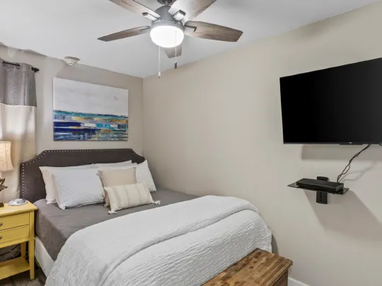 Sunrise Haven - Beachfront Balcony, Sparkling Pools, Trolley - Galveston, TX