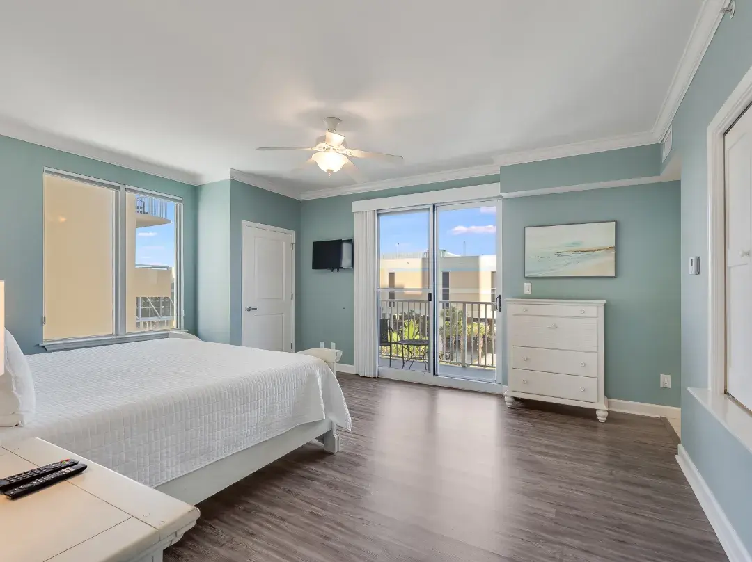 Ocean View And Beach Service - Spacious Luxurious Retreat - Panama City Beach, FL