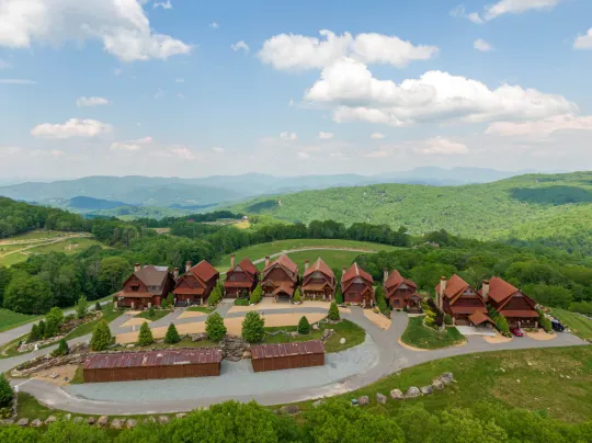 Expansive Views And Hot Tub - Amazing Mountain Retreat - Beech Mountain, NC