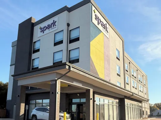 Spark By Hilton Garland Dallas East - Garland, TX