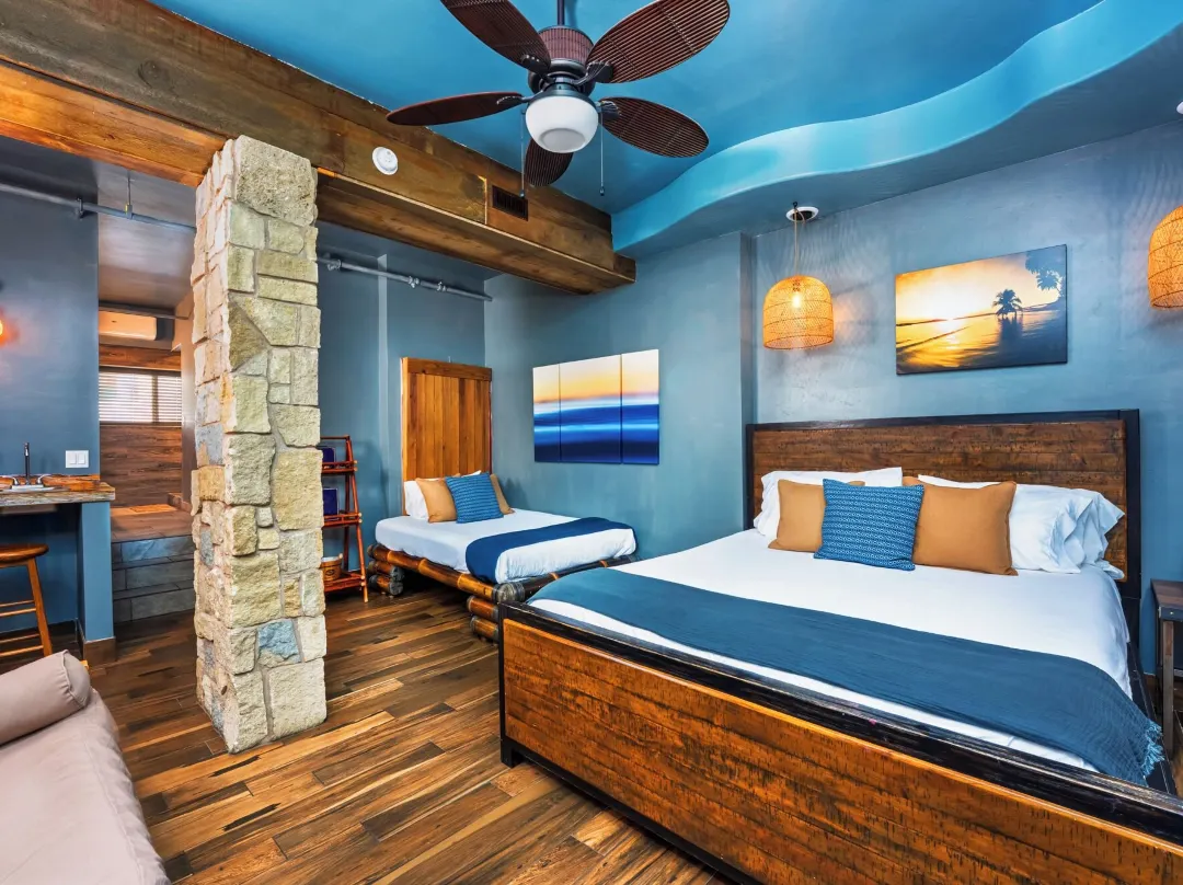 Nomads Hotel - San Clemente, CA