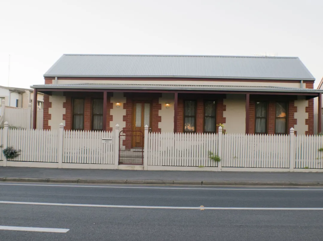 Longreach At Port Elliot - Port Elliot