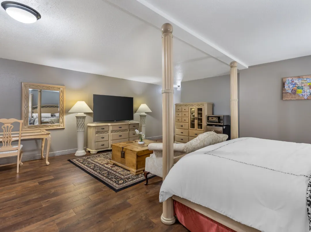Hotel Fuzion Inn & Suites - 래러미