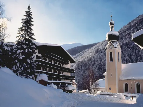 Berghotel Basur - Das Schihotel Am Arlberg - Tyrol