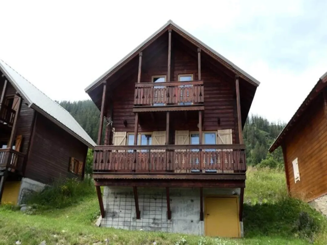 Chalets For 8 People - Réallon