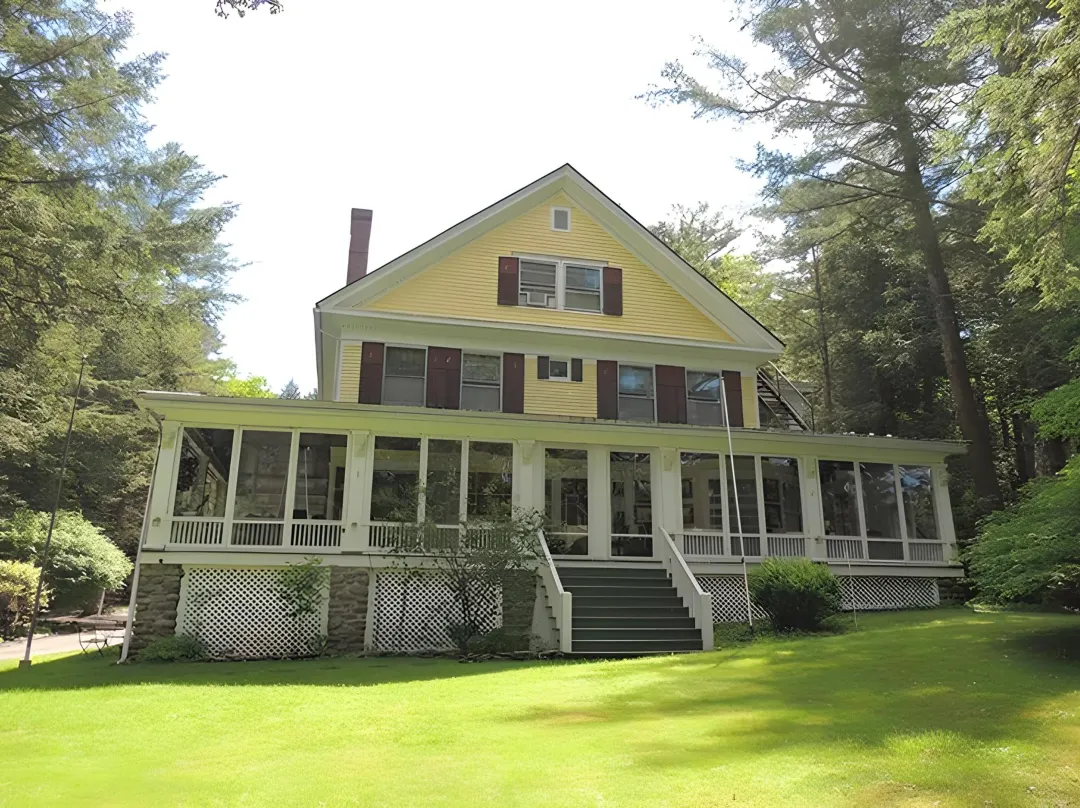 Brookview Manor Inn - Pocono Laurel Lake, PA