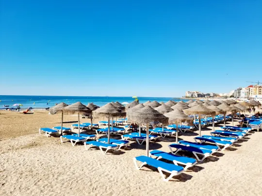 Moderno Y Acogedor Piso A Un Paso De Playa Los Locos - Torrevieja