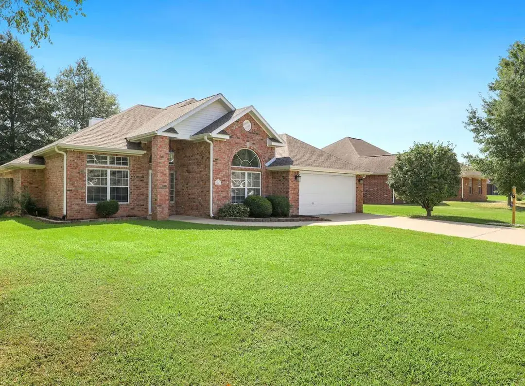 Mountain Bike Retreat And Game Room - Stylish Modern Haven - Bentonville, AR