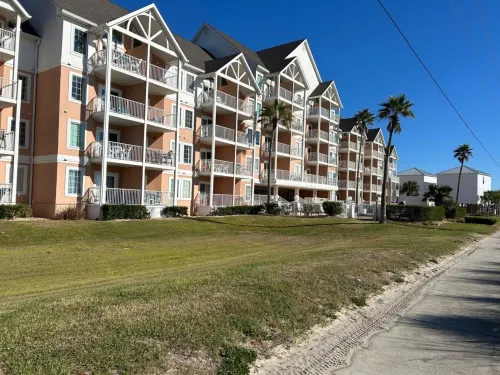 Stunning Views And Sparkling Pool - Inviting Coastal Retreat - Gulf Shores, AL